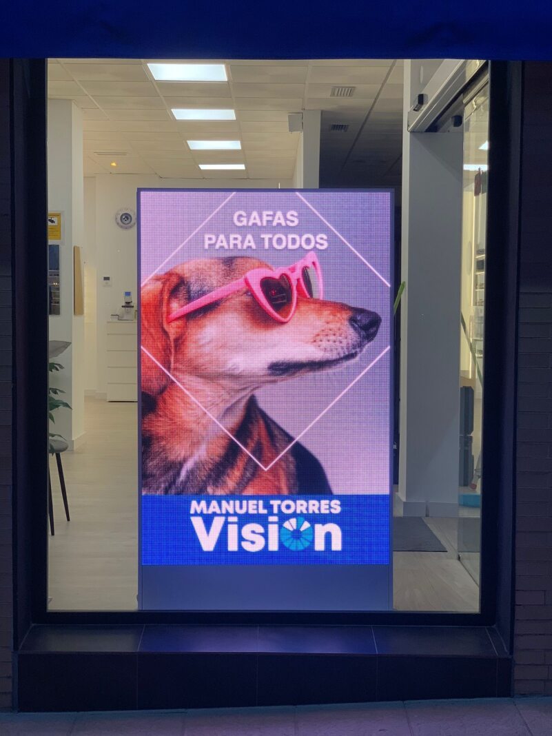 Cartelería Digital, dinamiza tu escaparate con pantallas LED y LCD ...